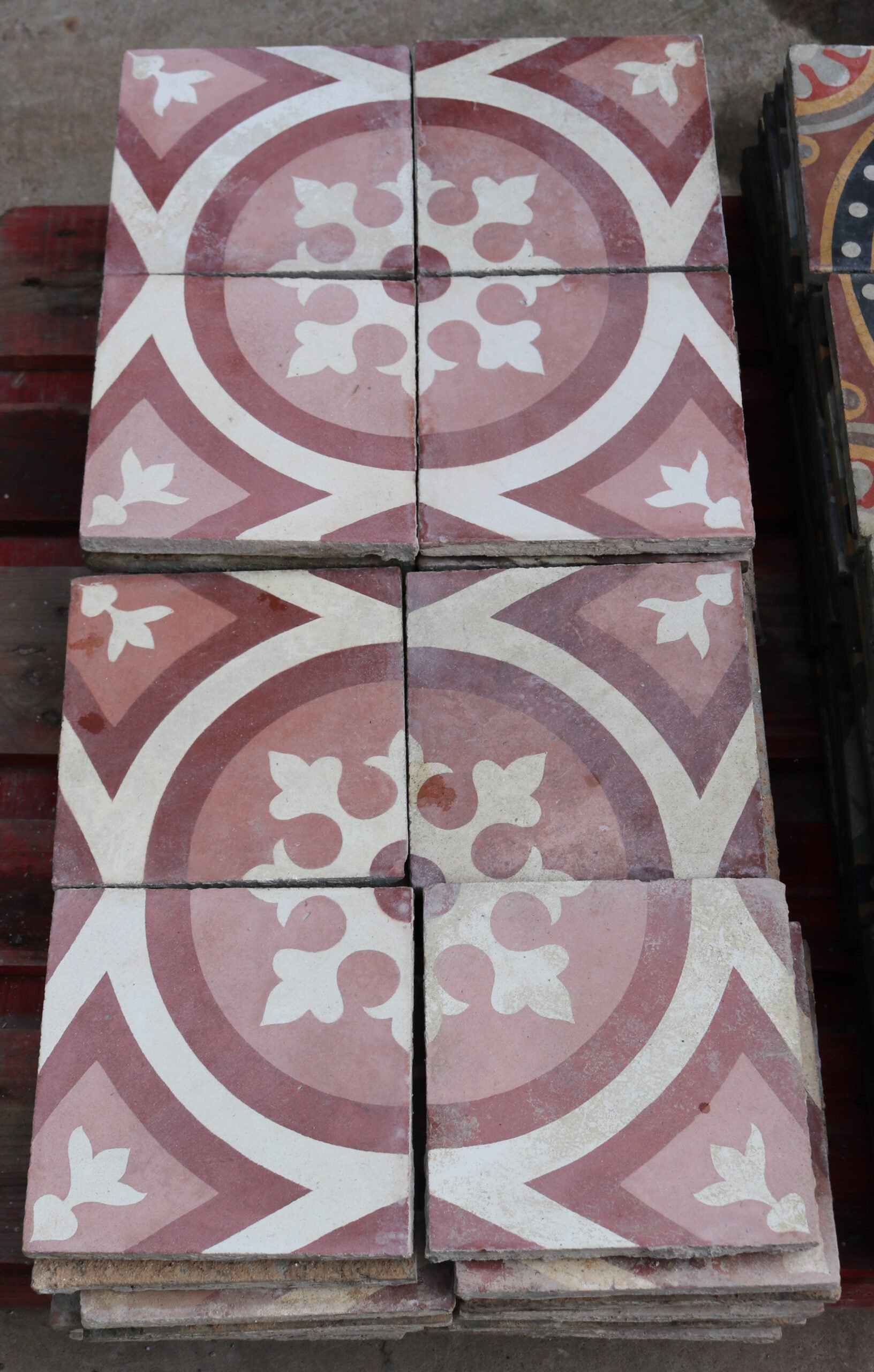 Reclaimed Patterned Encaustic Floor Tiles 2.4 m2 (25 ft2) - UK Heritage