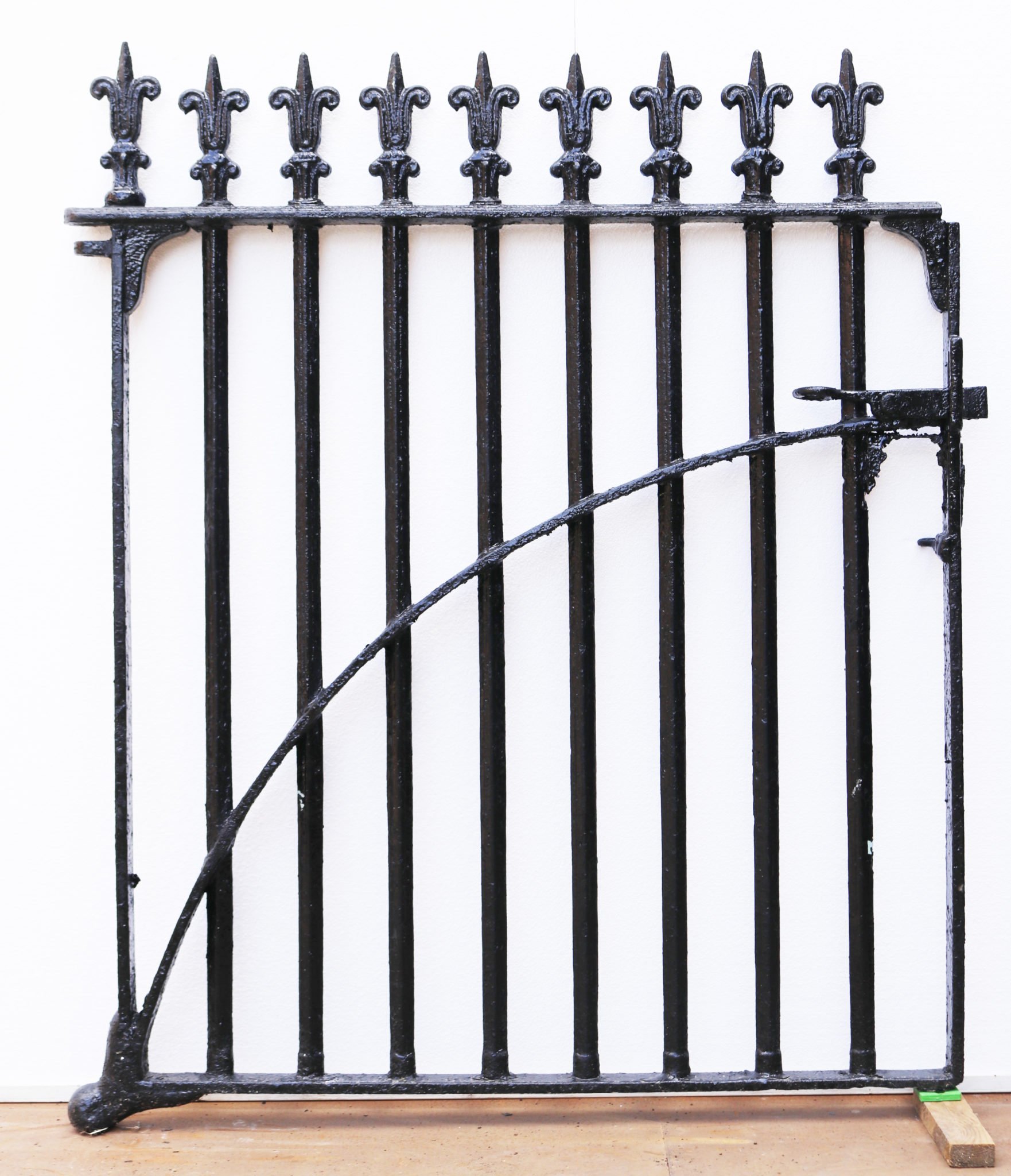 A Reclaimed Victorian Style Cast Iron Side Gate - UK Architectural Heritage