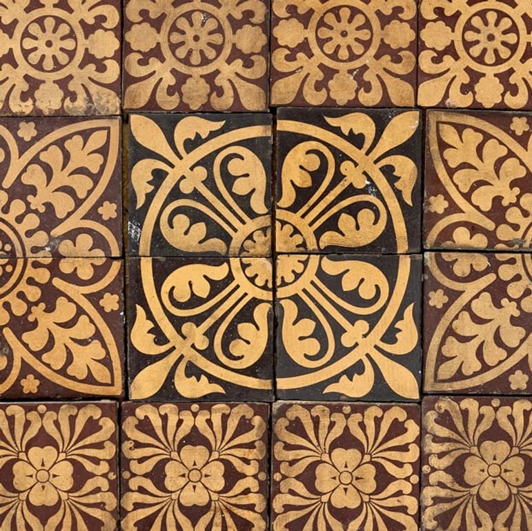 Antique Minton Tile Splashback | UK Architectural Heritage