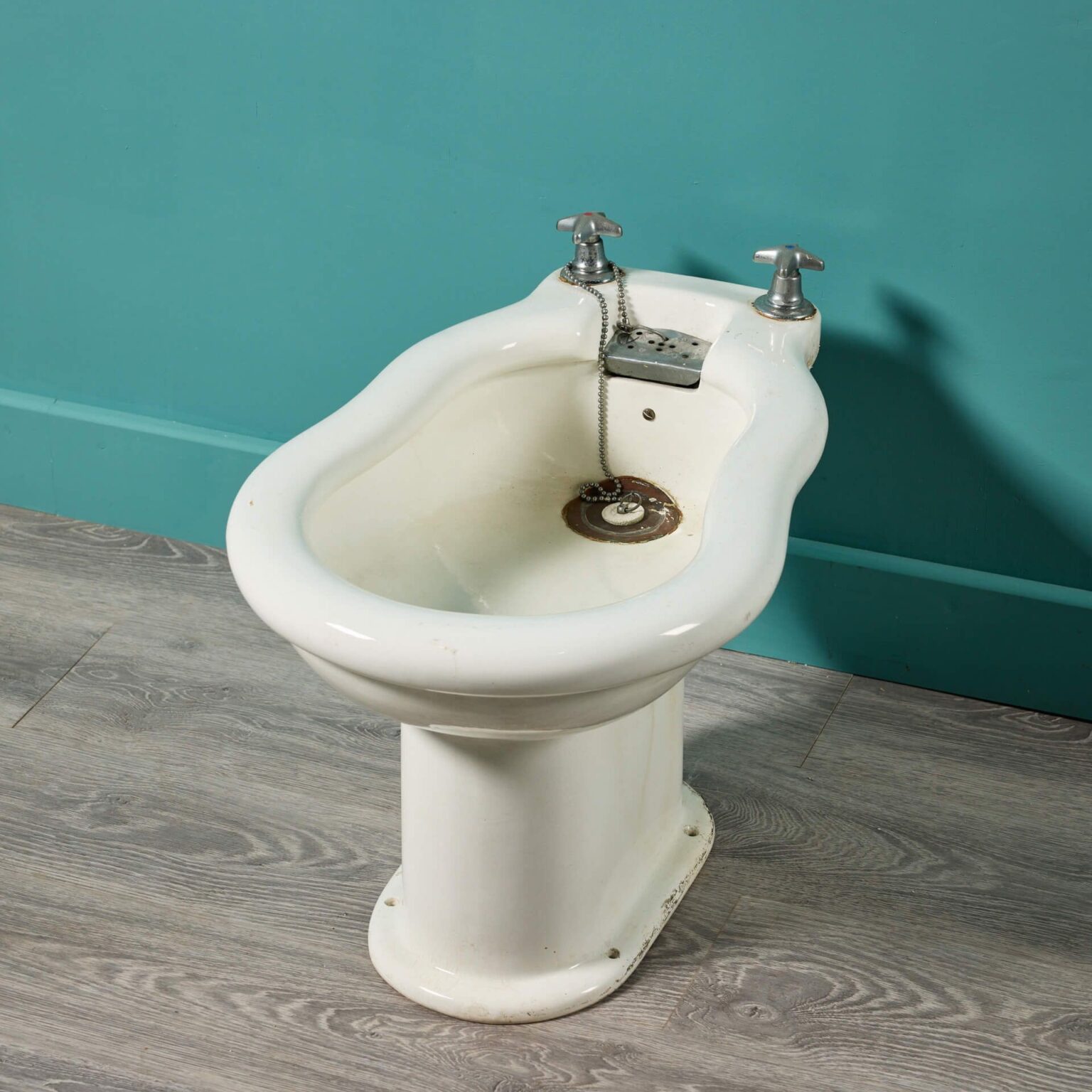 Antique French Edwardian Porcelain Bidet - UK Architectural Heritage