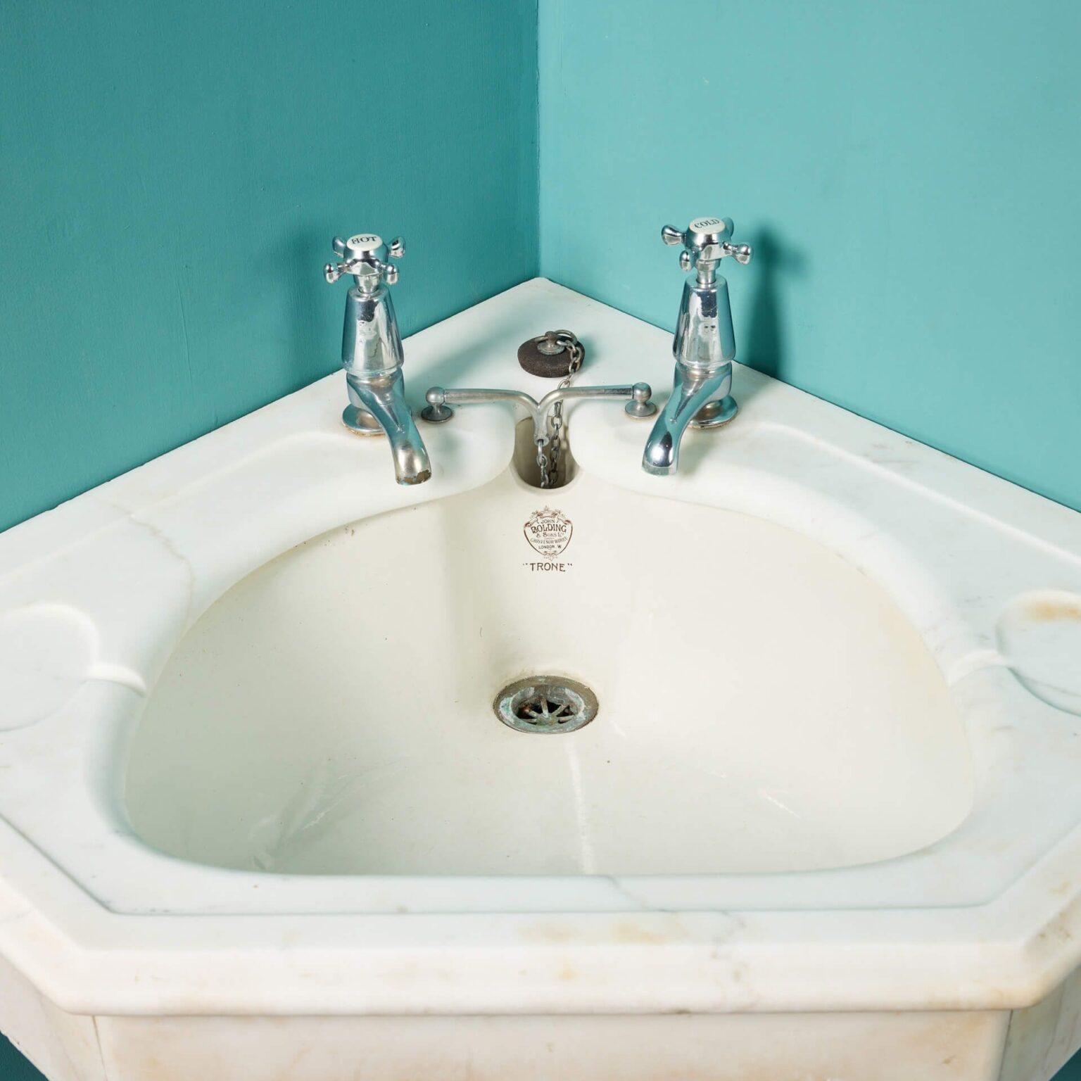 Large John Bolding Carrara Marble Corner Basin - UK Architectural Heritage