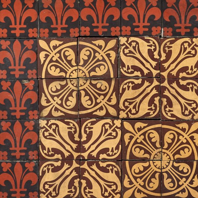 Reclaimed Minton Tile Splashback - UK Architectural Heritage