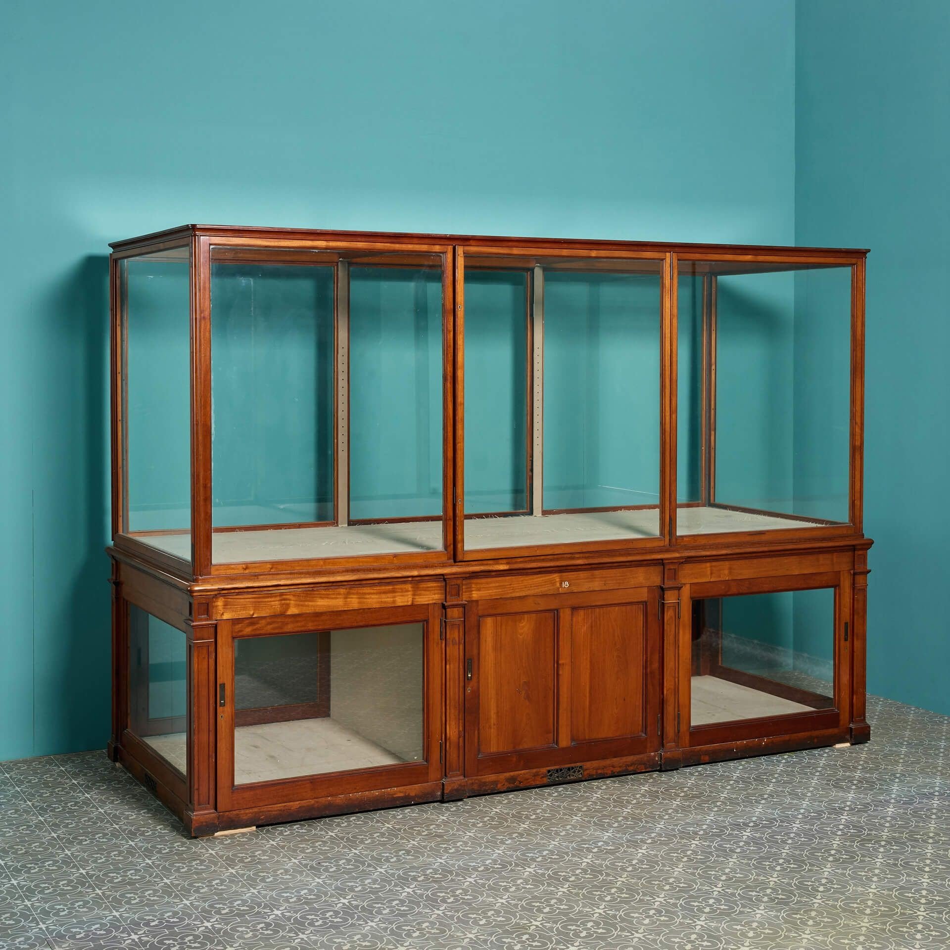 Museum Cabinets Museum Storage Solutions | Bradford Systems