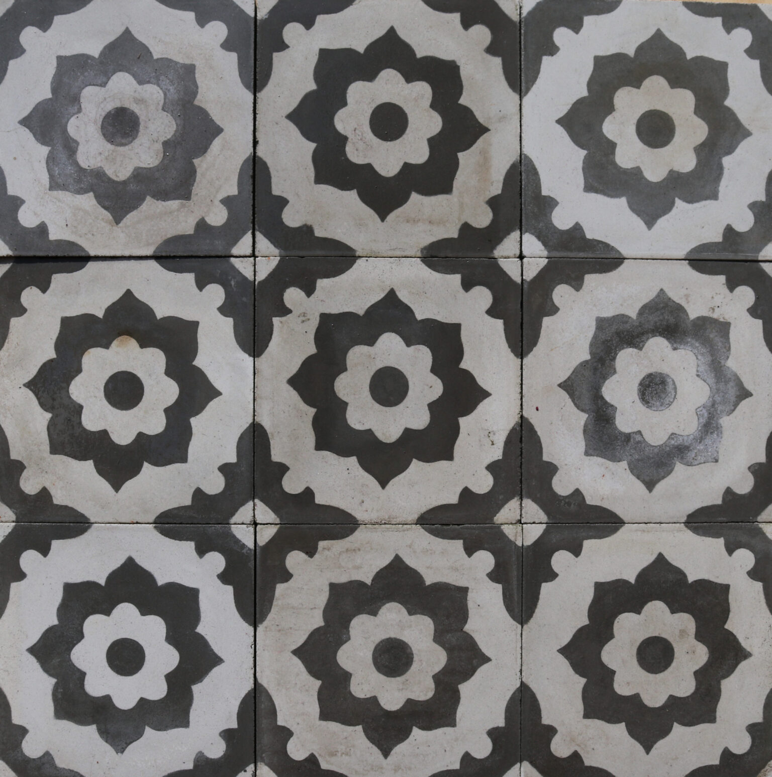 Reclaimed Patterned Encaustic Cement Floor Tiles 1.68 m2 (18 ft2) | UK ...