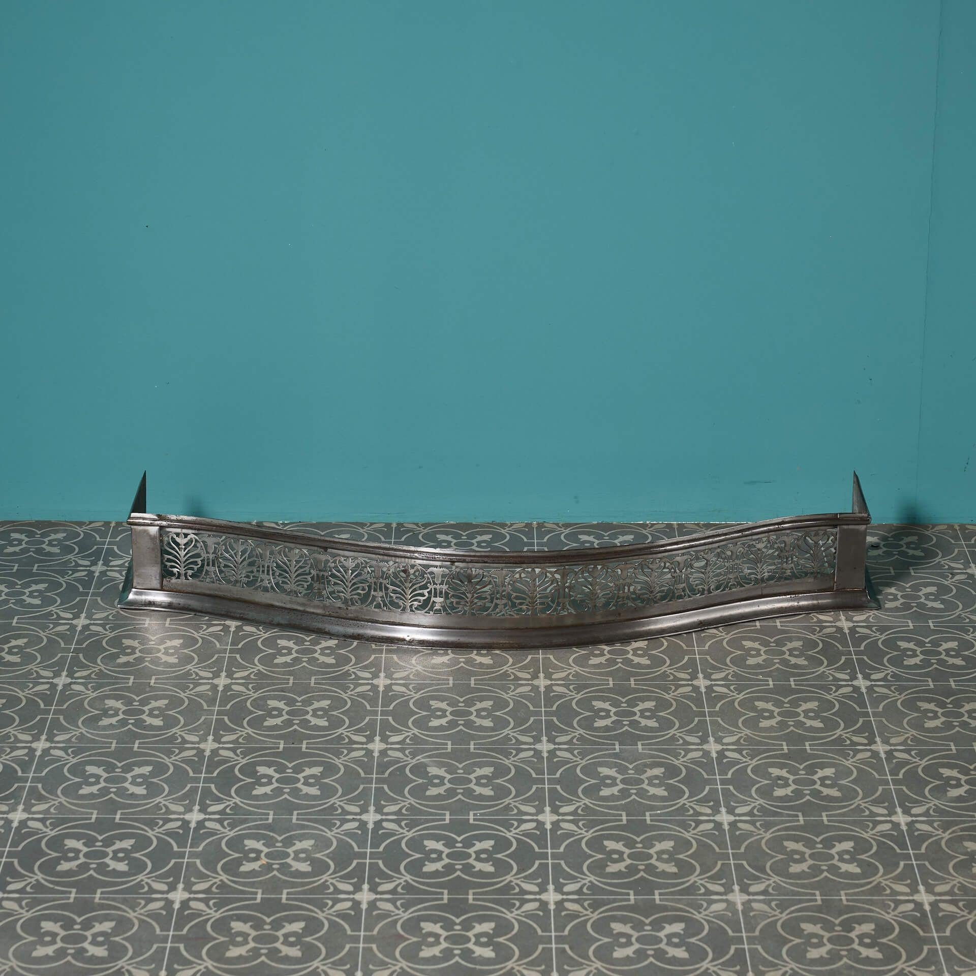 Georgian Serpentine Fireplace Fender | UK Architectural Heritage