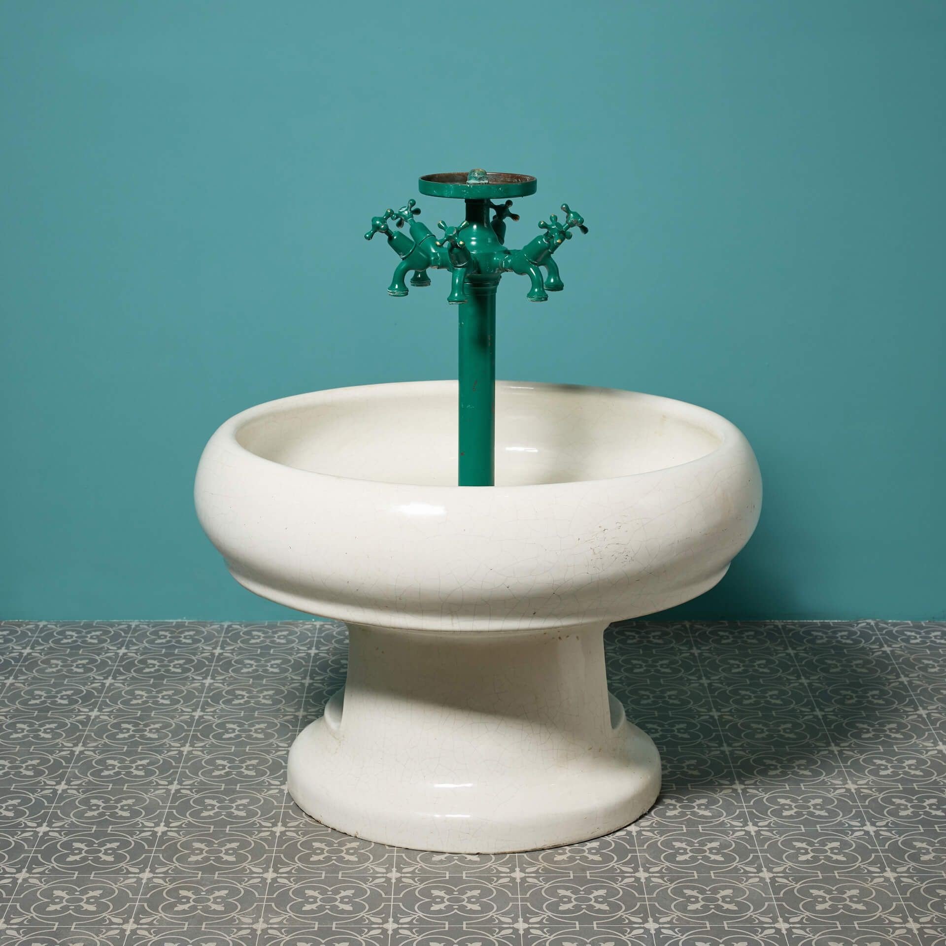 Large Freestanding Communal Round Sink | UK Architectural Heritage