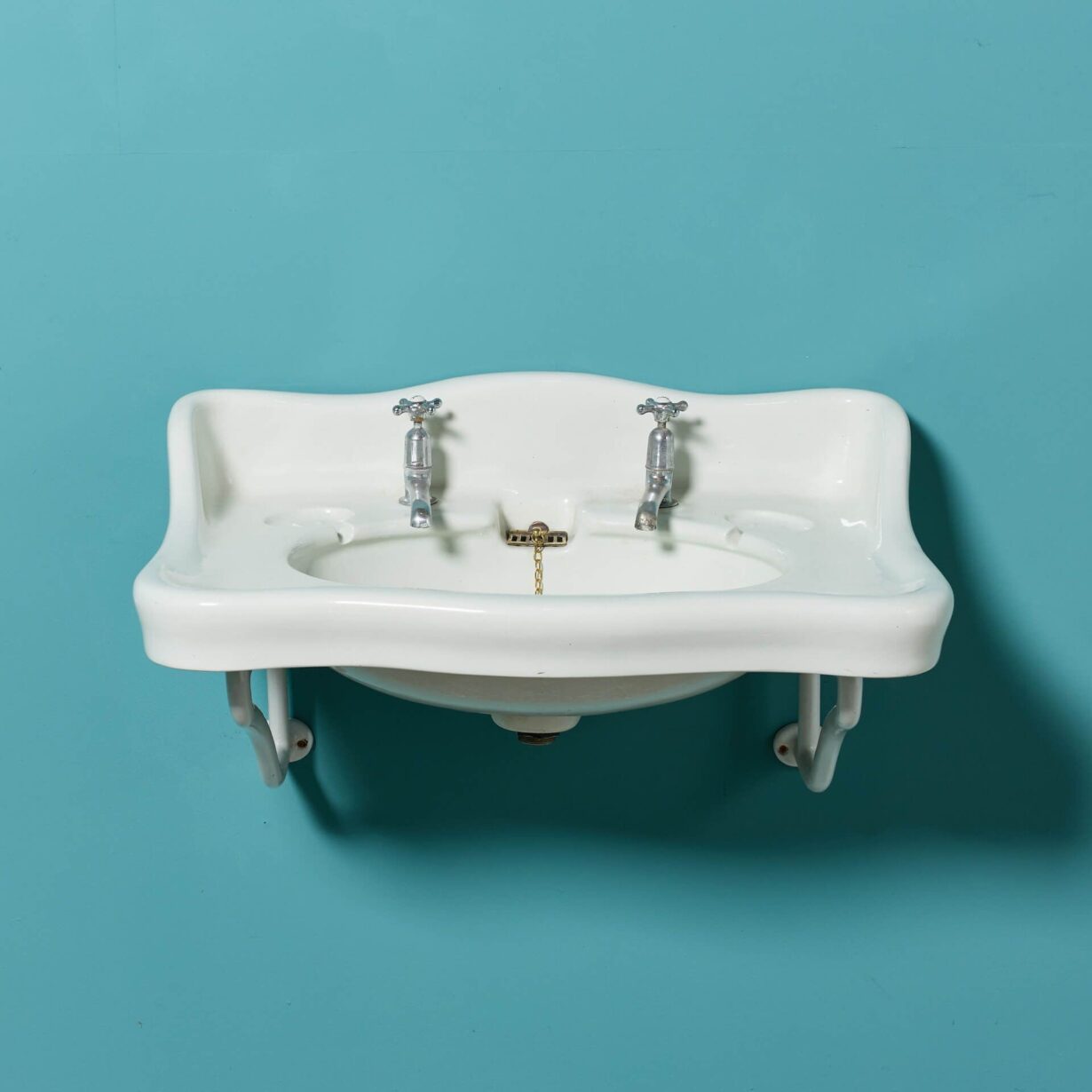Antique Sinks & Reclaimed Bathroom Basins | UK Heritage